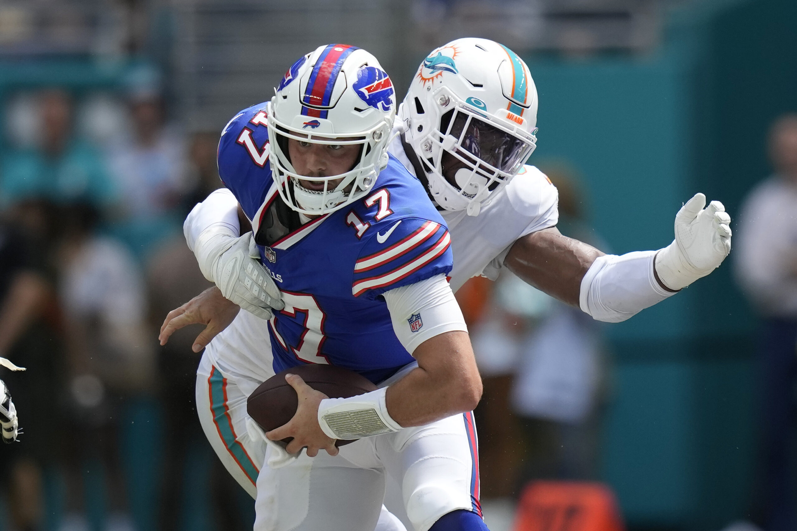 Dolphins halt Allen, survive ‘butt punt’ to beat Bills 21-19 | News, Sports, Jobs - Observer Today